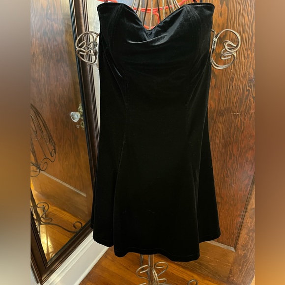 Shape FX | Dresses | Vintage Black Velvetvelour Strapless Dress | Poshmark